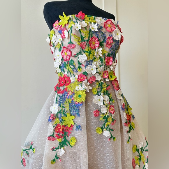 Elie Saab | Dresses | Elie Saab Floral Embroidered Swiss Dot Strapless ...